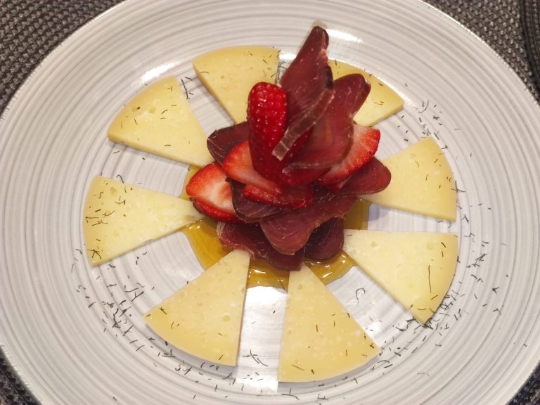 Ensalada de mojama y fresón - Recetas de Masiá Ciscar